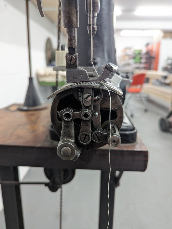 Vintage Singer 107-1 - Millinery Warehouse